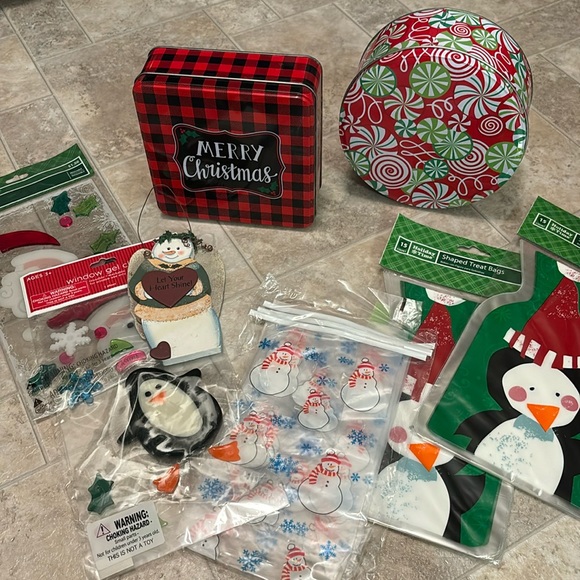 Holiday | Nwt Holiday Bundle Tins Window Clings And Treat Bags | Poshmark